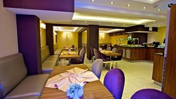 Pequenos-almoços servidos