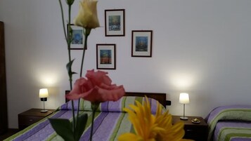 Quarto, varanda, vista para o mar