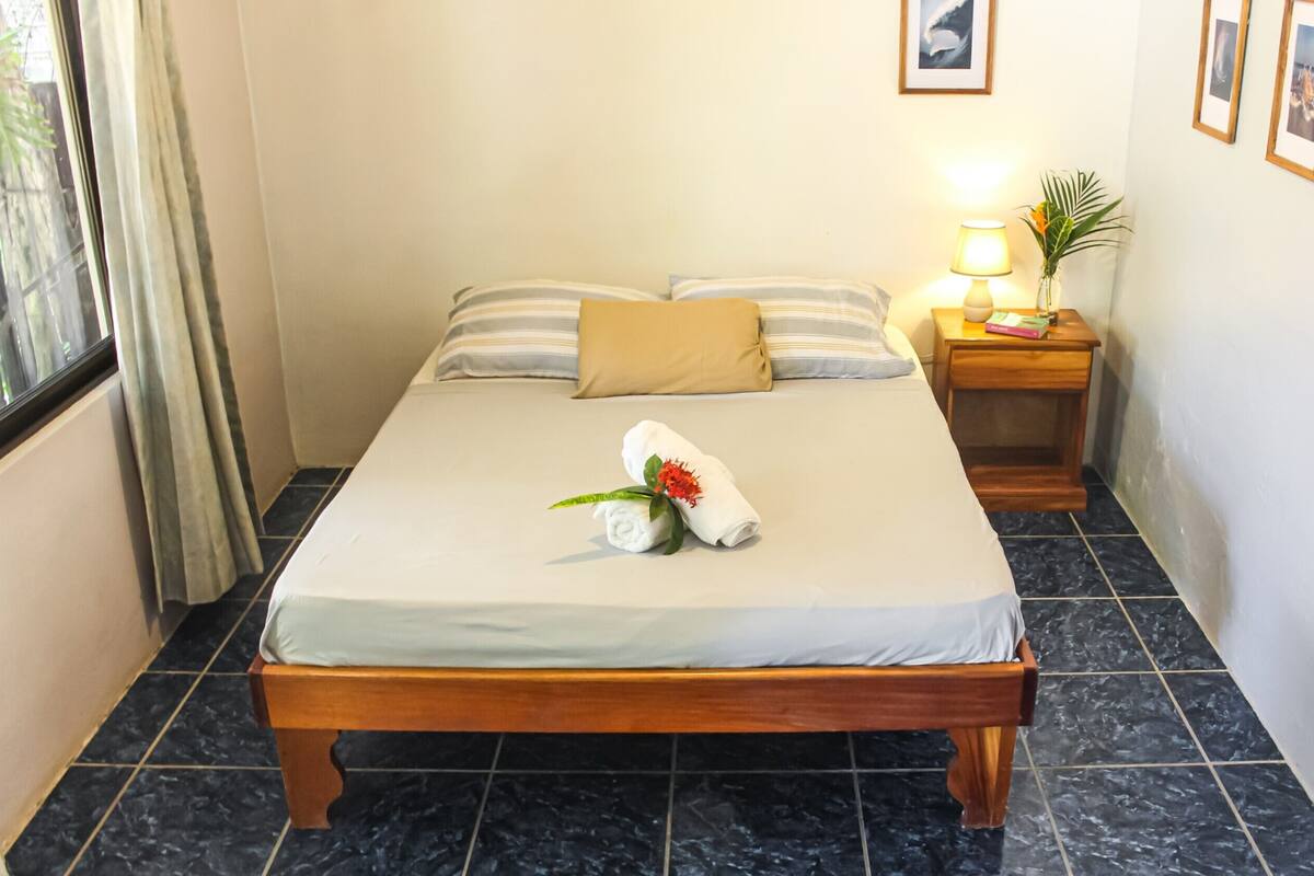 Quarto Quádruplo Superior | Roupa de alta qualidade, camas de colchão viscoelástico