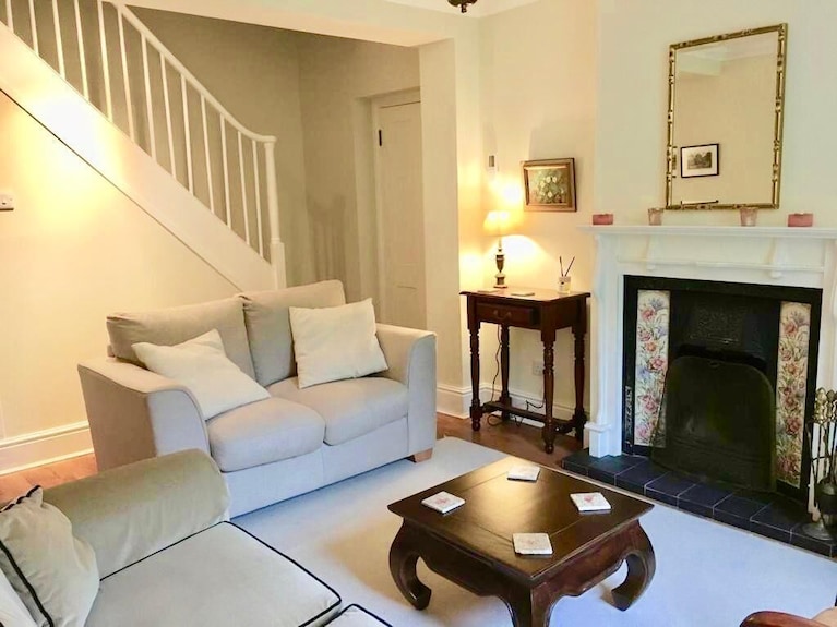 Grebe Cottage Bonchurch Isle Of Wight . Idyllic Setting. - Sandown