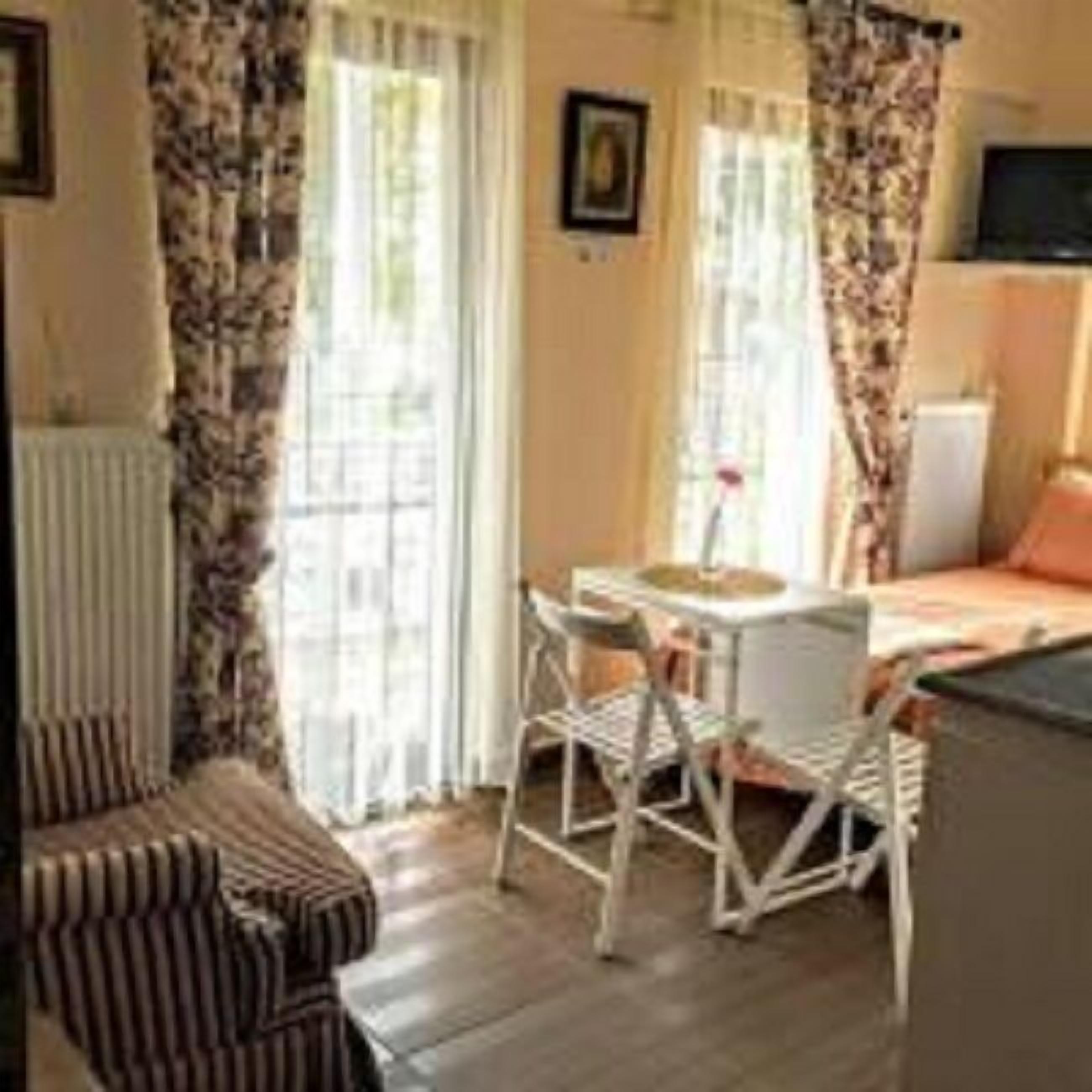 Quarto Twin Elite, 2 camas individuais, acessível, vista para o jardim | Roupa de alta qualidade, edredões de penas 