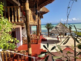 Quarto Twin Deluxe, vista para o oceano | Com decoração personalizada, com mobília individualizada, secretária 