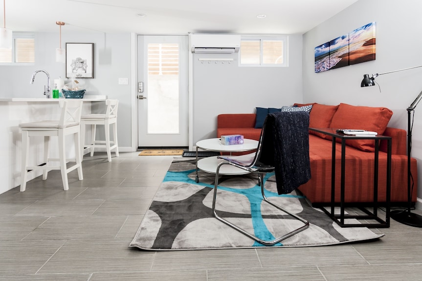Brand New And Modern Apartment On Red Line! - Kent, Washington DC