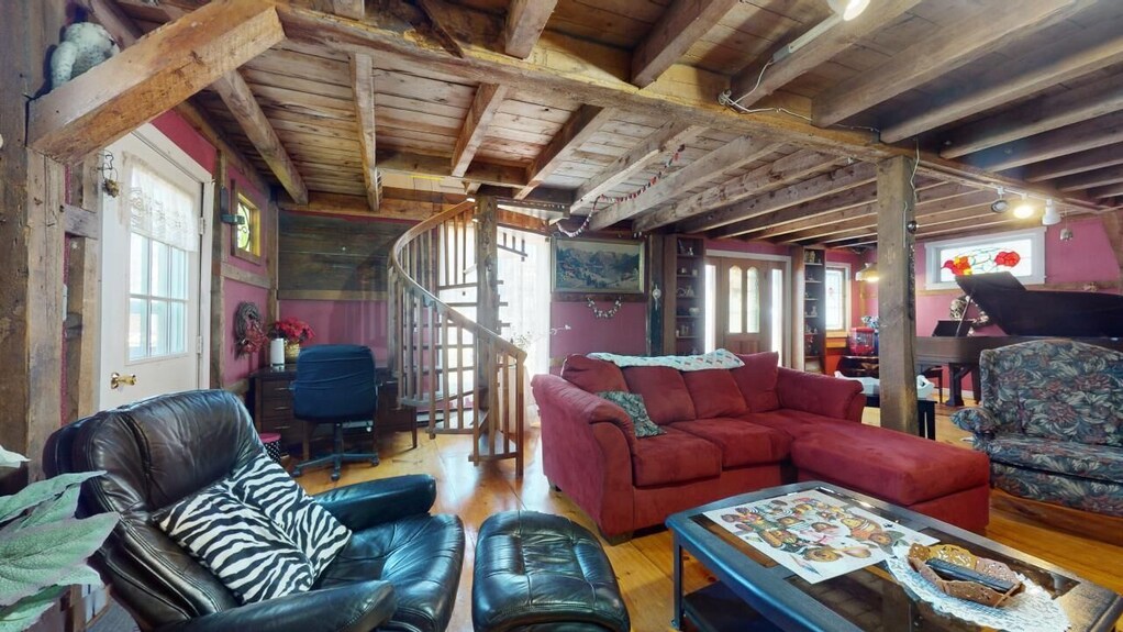 Rustic Converted Barn Near Jay Peak W/pizza Oven - 佛蒙特州