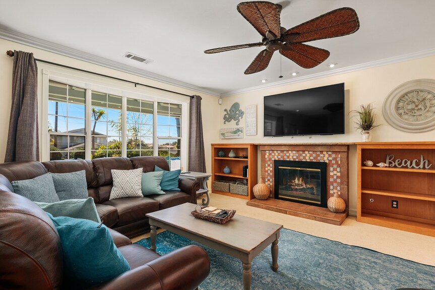 ¡Propiedad De 4 Dormitorios / 3 Baños Cerca De Legoland, Playas Y Más! Incluye Aire Acondicionado! - Oceanside, CA