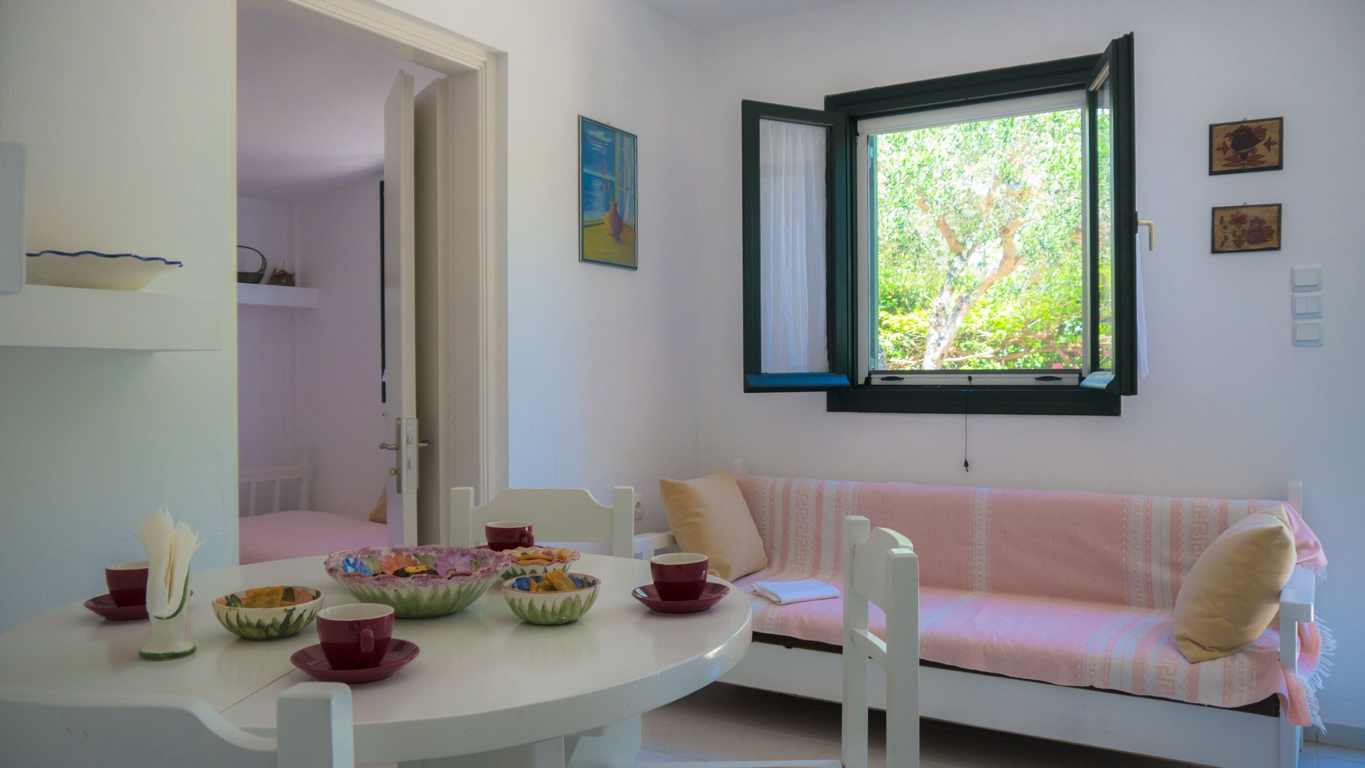 Guest House  Steps From Ocean... - Hersonissos