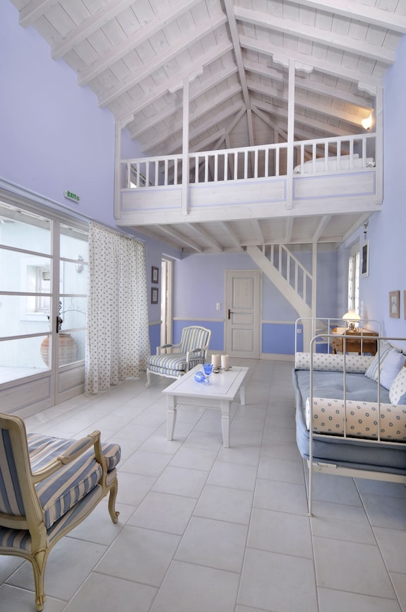 スタイリッシュで豪華なアネモリアヴィラ。プライベートプールがあり、素晴らしい海の景色を楽しめます。 - アロニソス島