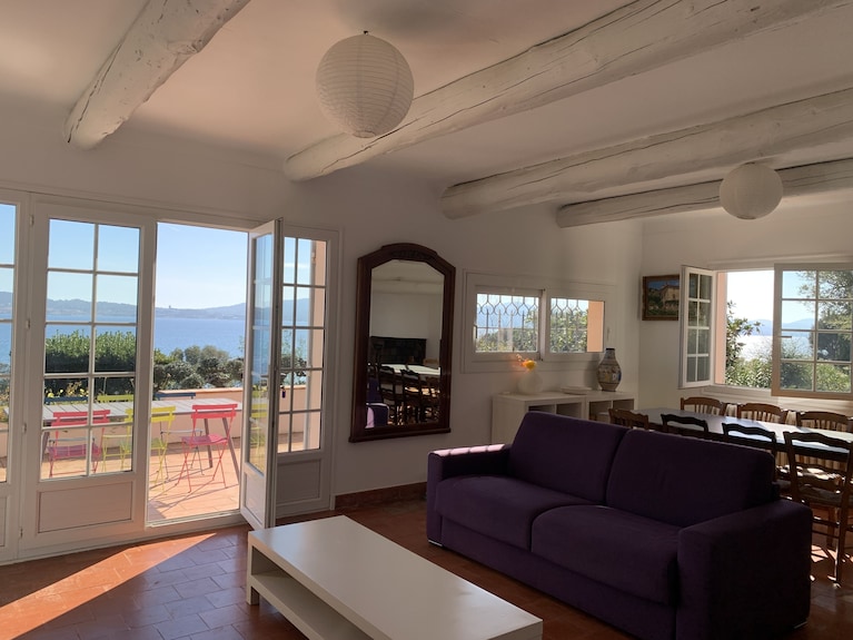 Korting - Villa Aan Het Strand En Met Een Panoramisch Uitzicht Op St Tropez - Ramatuelle