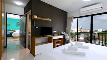 Quarto Duplo Superior | Roupa de alta qualidade, minibar, cofre no quarto, secretária