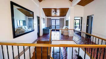 Vila premium, 3 quartos, vista para o mar | Área de estar