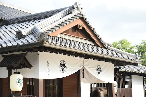 葛城北の丸 - 袋井市