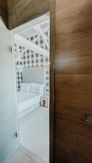 Quarto Superior (Attic) | 1 quarto, roupa de alta qualidade, cofre no quarto