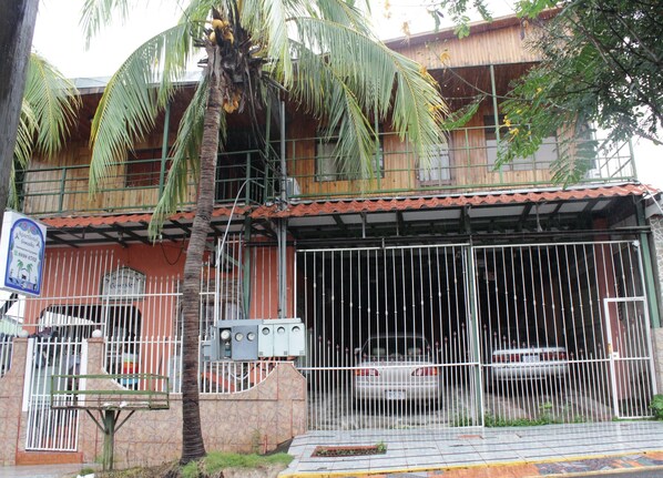 Entrada do alojamento