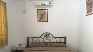 Casa (Bungalow) | Cofre no quarto, secretária, camas desdobráveis, Wi-fi grátis 
