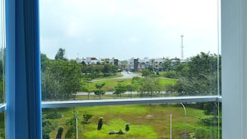 Quarto Deluxe | Roupa de alta qualidade, secretária, Wi-fi grátis