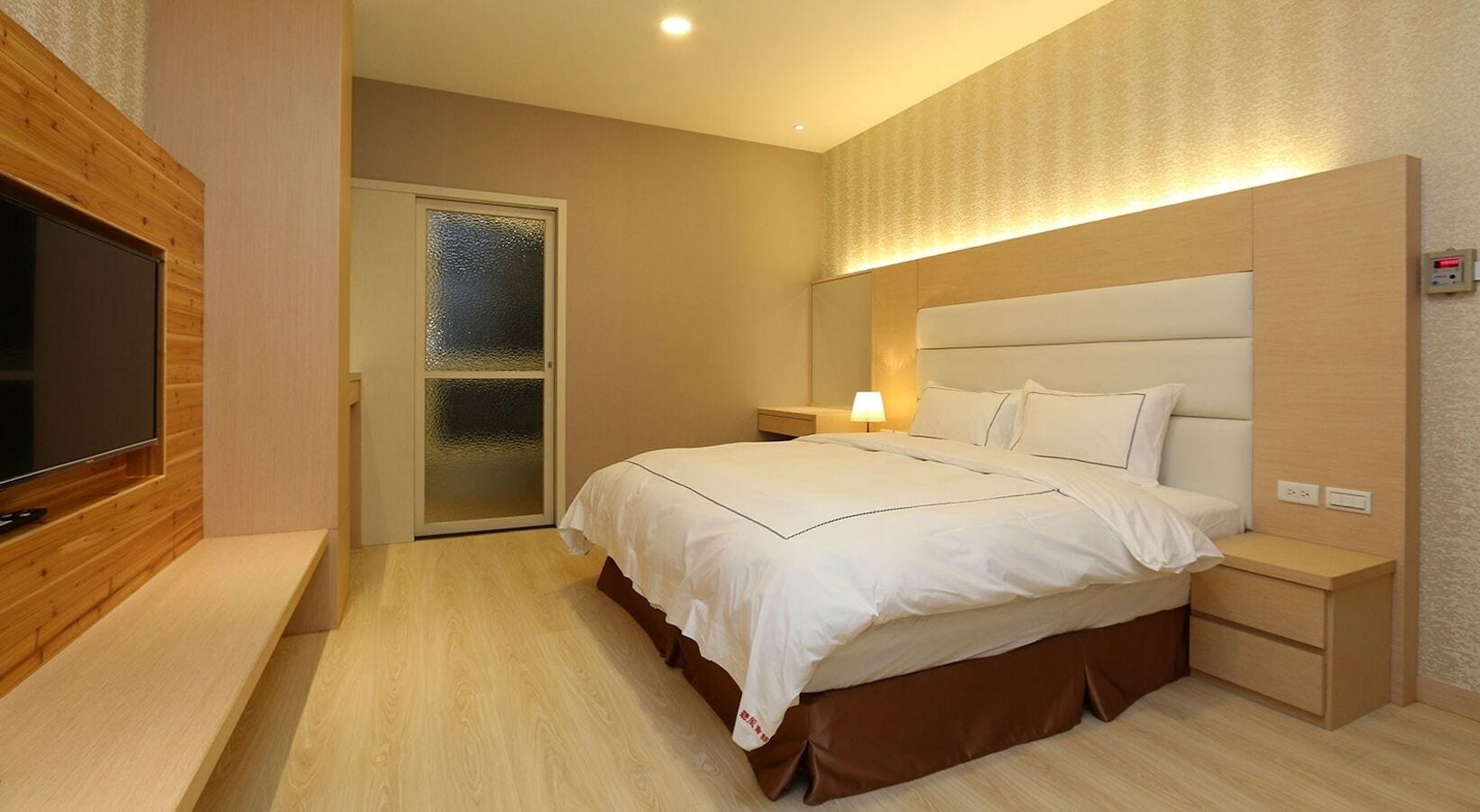 Quarto Duplo Deluxe, 1 cama queen-size, vista para a montanha | Edredões de penas, cortinas/cortinados opacos, Wi-fi grátis 