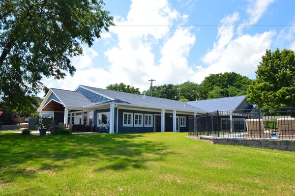 Waters Edge B&b Resort - Finger Lakes, NY