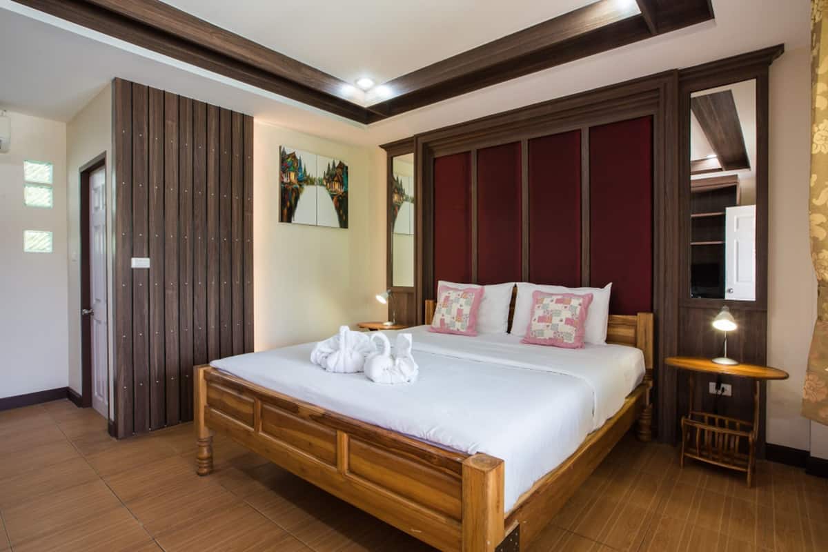 Double Room | Frigobar, escrivaninha, camas extras/dobráveis (sobretaxa)