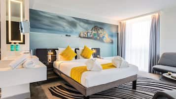 Suite, 1 cama queen-size e sofá-cama | Minibar, cofre no quarto, quartos insonorizados