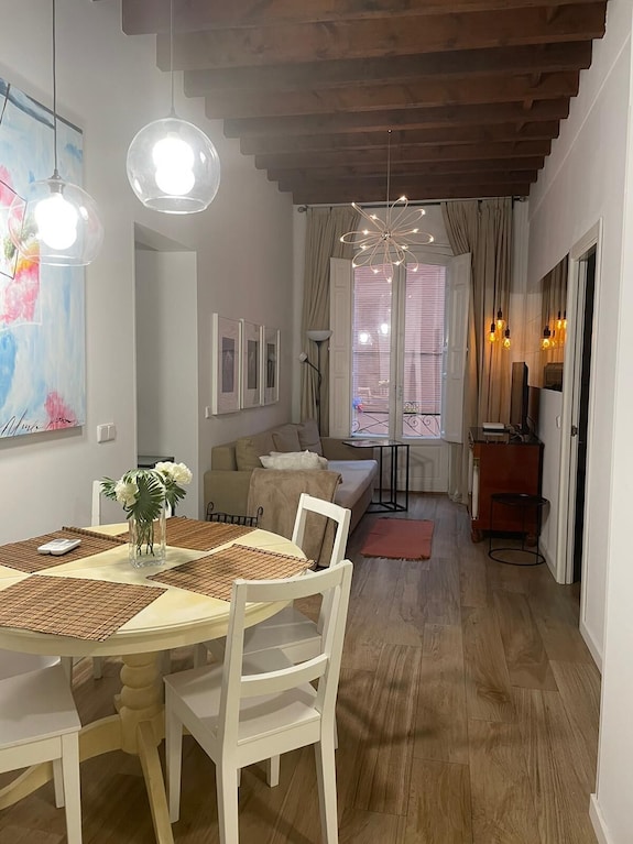 Exterior, Balconies, Terrace, 2 Bathrooms, Wifi, Next To Subway And Train. - Madrid