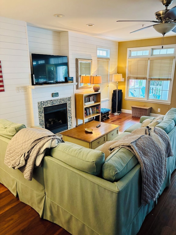 Aval July 11-18 Clean Comfy Beach Condo - Pets - Short Walk To Beach & Boardwalk - Storybook Land, Egg Harbor Township