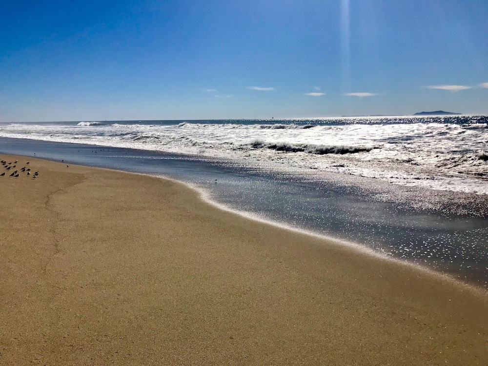 Oxnard Beach House Dos Lotes De Arena! - Oxnard, CA