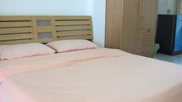 Quarto casal standard | Camas extras/dobráveis (sobretaxa), Wi-Fi de cortesia