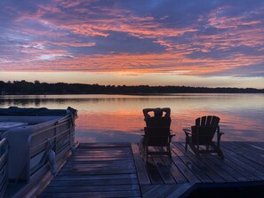 Right on the Water! Private Pier, Excellent Sunsets & Swimming - Lake ...