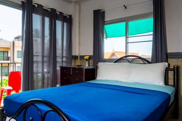 Quarto Standard | Cofre no quarto, com decoração personalizada