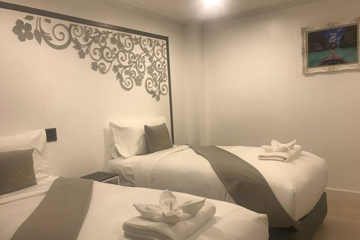 Quarto Twin Superior | Cofre no quarto, camas desdobráveis, Wi-fi grátis