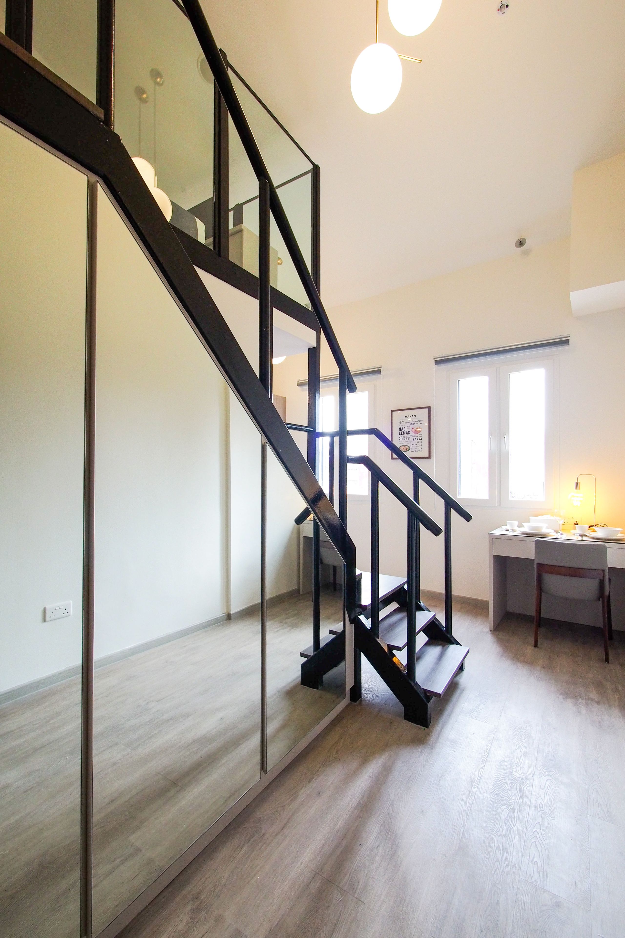 Loft Premium | Cofre no quarto, secretária 