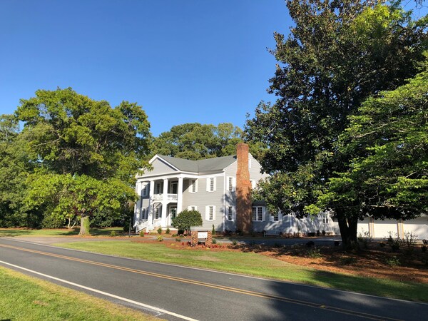 The Elizabethtown Inn - White Lake, NC