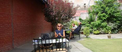 Quarto solteiro standard, 1 cama de solteiro | Vista para o jardim