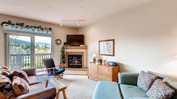 Apartamento em Condomínio Fechado, 1 quarto | Sala