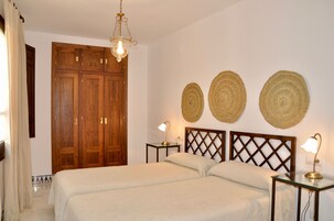 Apartamento Superior | Ferro/tábua de engomar, Wi-fi grátis, roupa de cama fornecida 