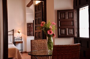 Apartamento, 1 quarto | Sala de estar | TV de ecrã plano, Netflix 