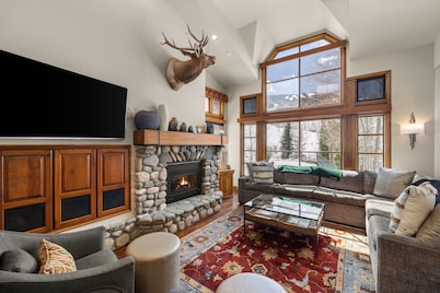 3br 3.5ba Townhome Steps To Beaver Creek Ge & Lifts 3 Bedroom Townhouse by RedAwning