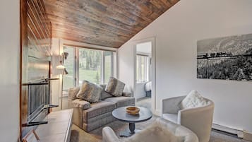 Condo, 4 quartos | 4 quartos, escrivaninha, espaço de trabalho para notebook