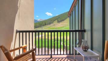 Condo, 4 quartos | Sacada