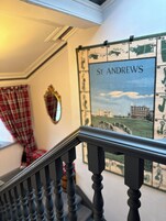 Berço de viagem, Wi-fi grátis, roupa de cama fornecida 