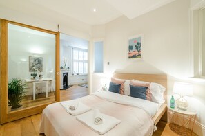 Apartamento Comfort, 1 quarto | 1 quarto, roupa de alta qualidade, ferro/tábua de engomar, Wi-fi grátis 