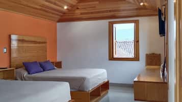 Quarto Duplo, 2 camas de casal | Ferro/tábua de engomar, Wi-fi grátis, roupa de cama fornecida