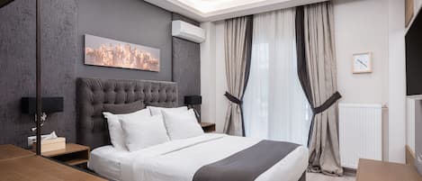 Apartamento Elite, 1 cama queen-size e sofá-cama, varanda | 1 quarto, lençóis italianos Frette, roupa de alta qualidade