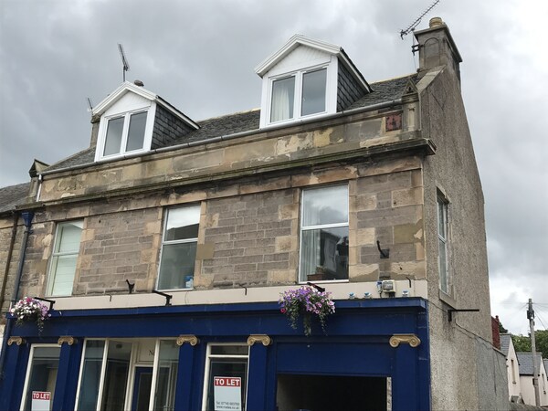 1 Varis Apartments - Forres