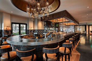 Jantares servidos, cozinha americana 