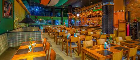 Pequenos-almoços, almoços e jantares servidos