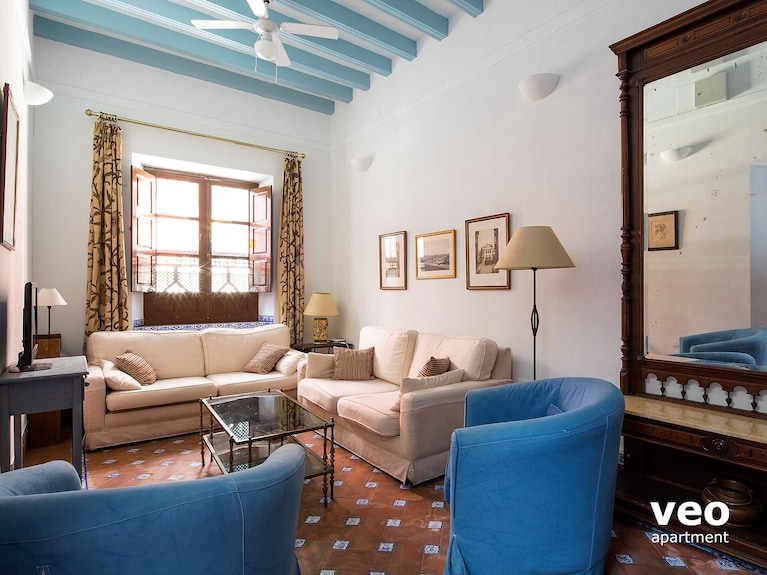 4 Bedrooms, Free Parking. Santa Cruz Quarter - Seville