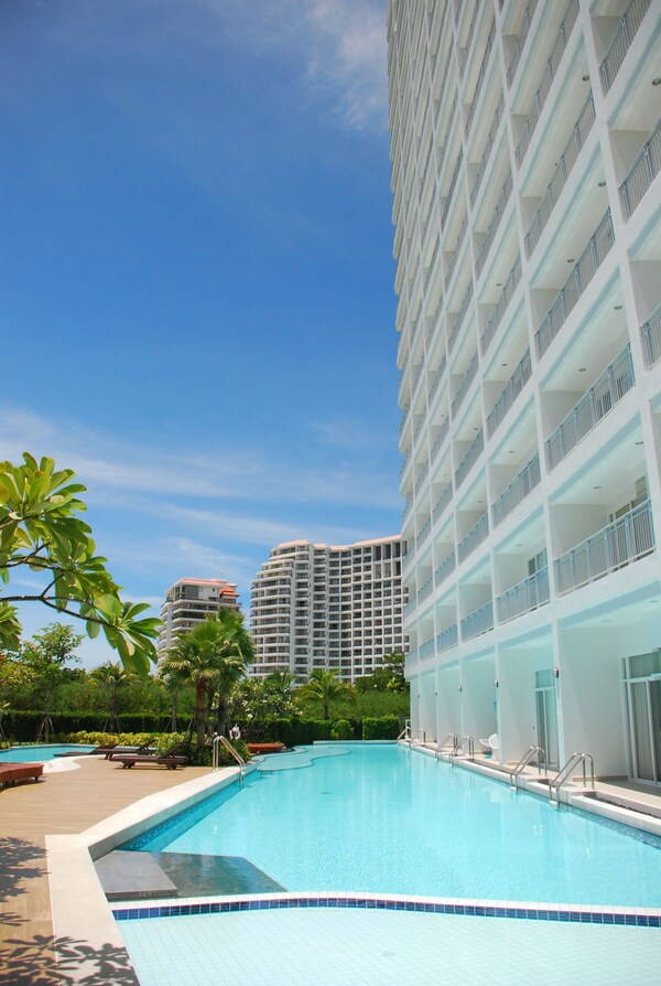 The Legend Boathouse - 904 - Cha-am