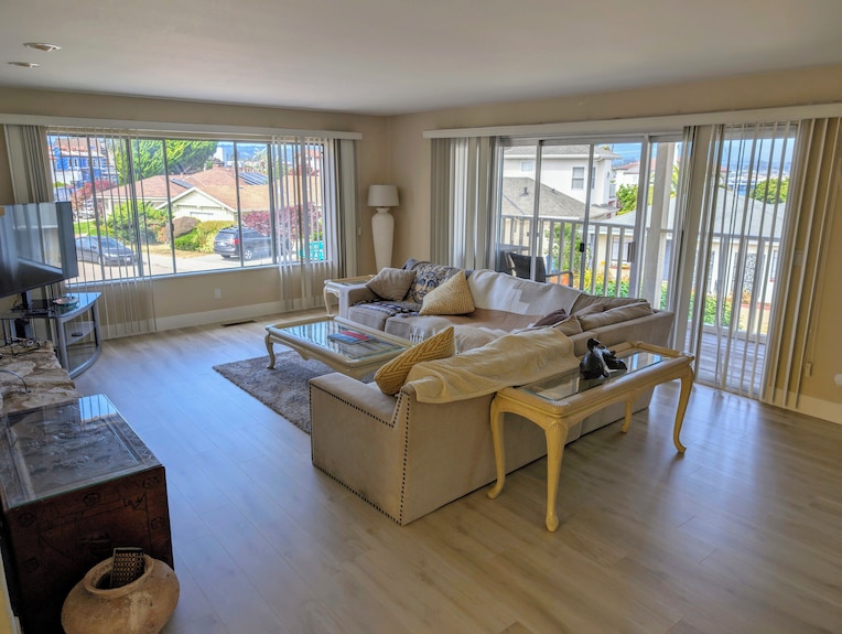 Walk 2 W. Cliff Beaches, Boardwalk & Wharf Dogs Ok Sleeps 7a. 3 Bd 2ba Hot Tub. - Seabright Beach, CA