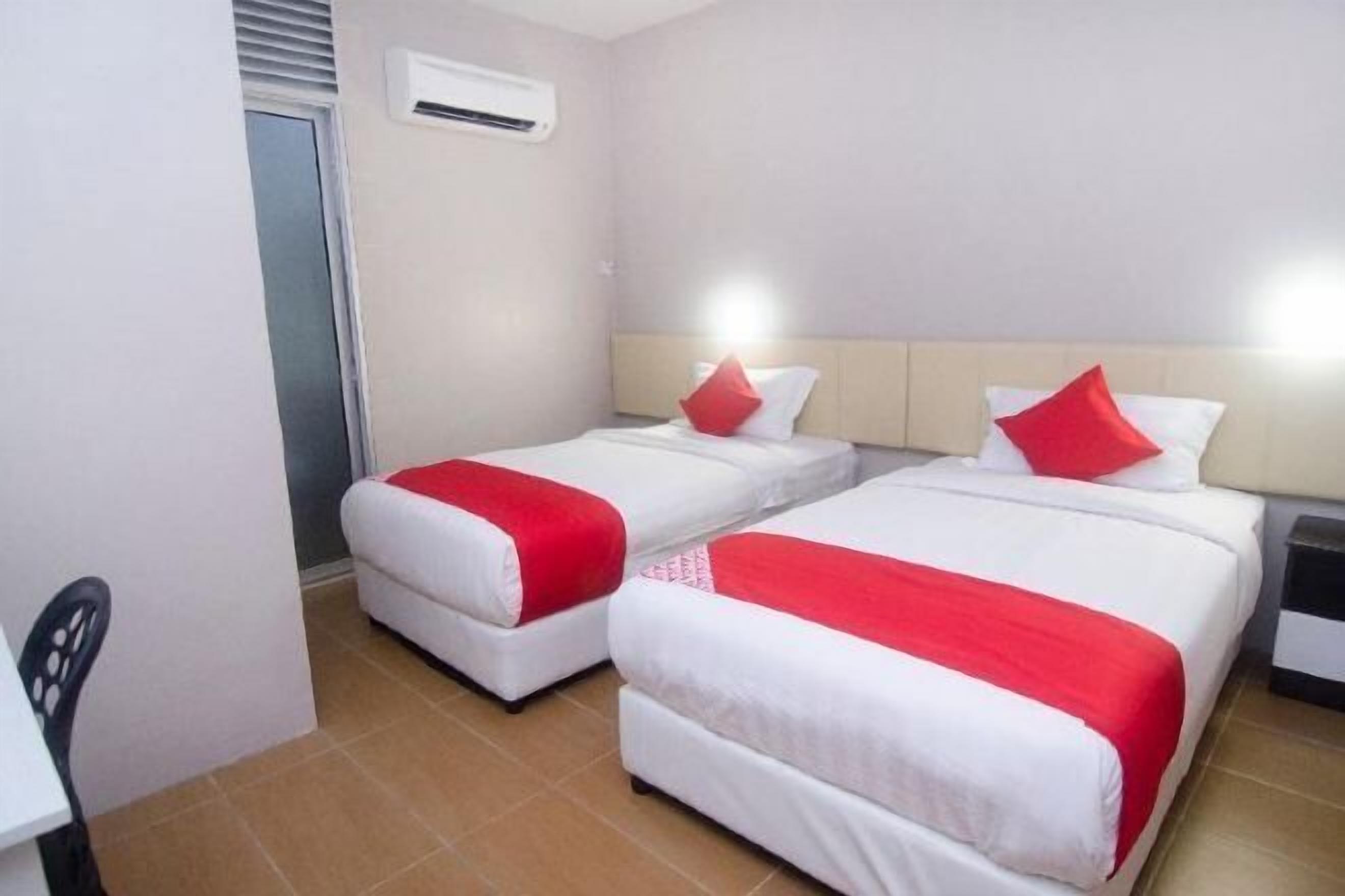 Secretária, Wi-fi grátis, roupa de cama fornecida 